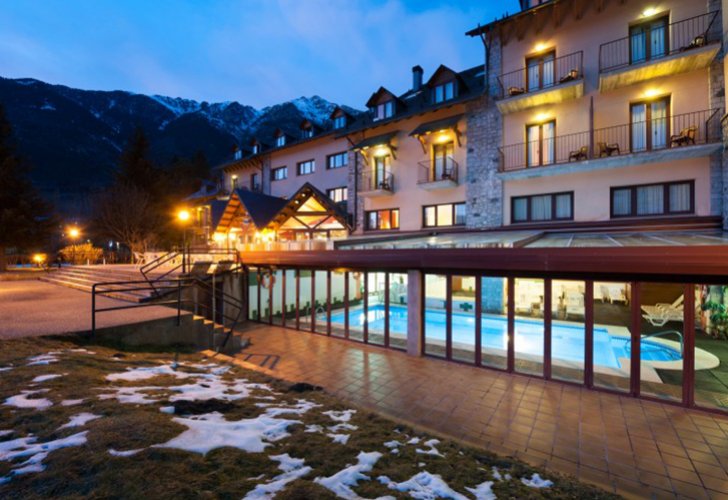 Ofertas esquí Andorra, España y Francia - Esquiades.com